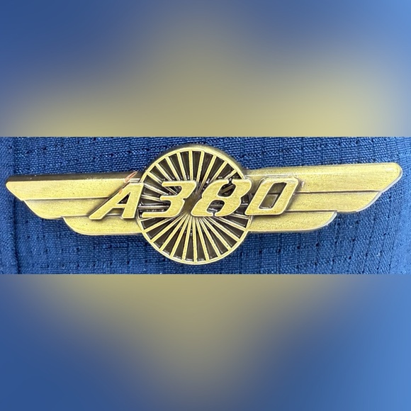 Accessories | Airbus A38 Pilot Crew Gold Uniform Pin New Emirates ...